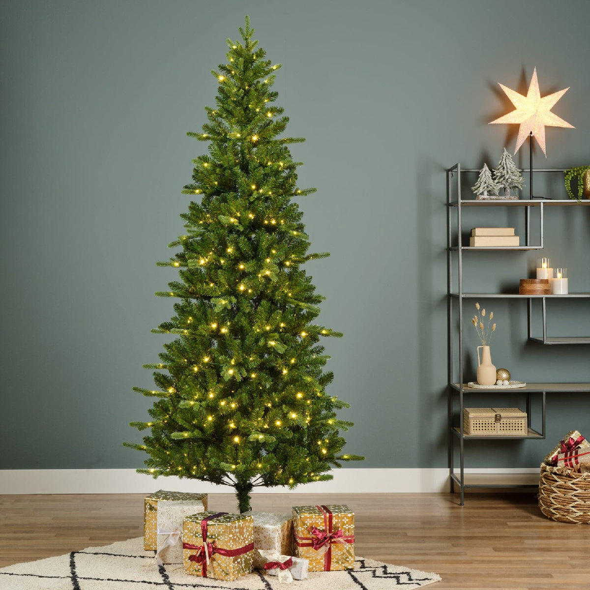 Everlands Killington Fir Pre-Lit Christmas Tree 210cm / 7ft